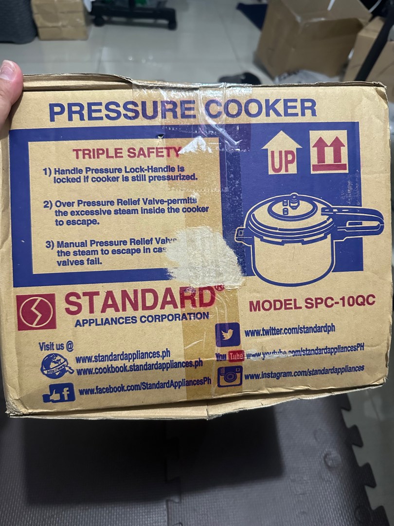 STANDARD Pressure Cooker 10 Quarts, Furniture & Home Living ...