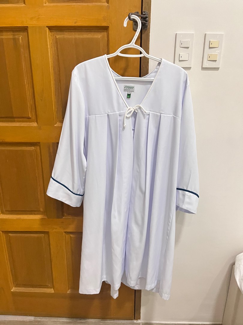 UST SHS TOGA SET COMPLETE Graduation, Women's Fashion, Coats, Jackets ...