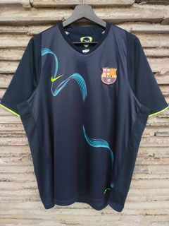Nike barcelona training kit, Men's Fashion, Activewear on Carousell