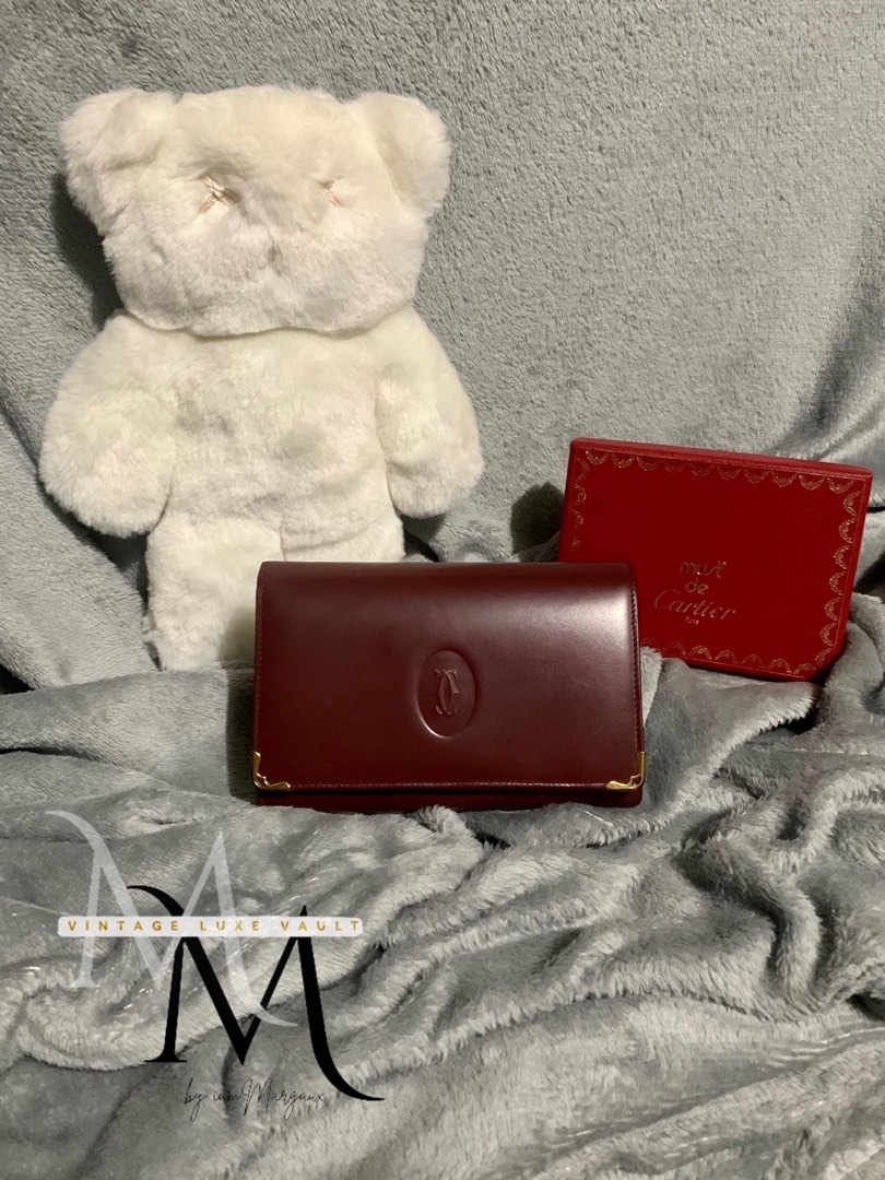 Cartier Must de Cartier Compact Wallet, Luxury, Bags & Wallets on Carousell
