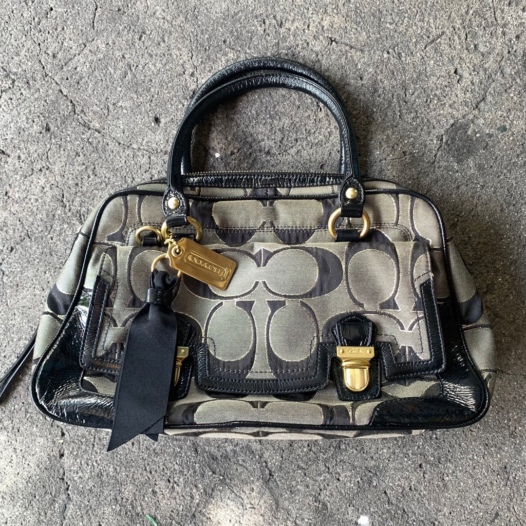 coach poppy pushlock signature, Luxury, Bags & Wallets on Carousell