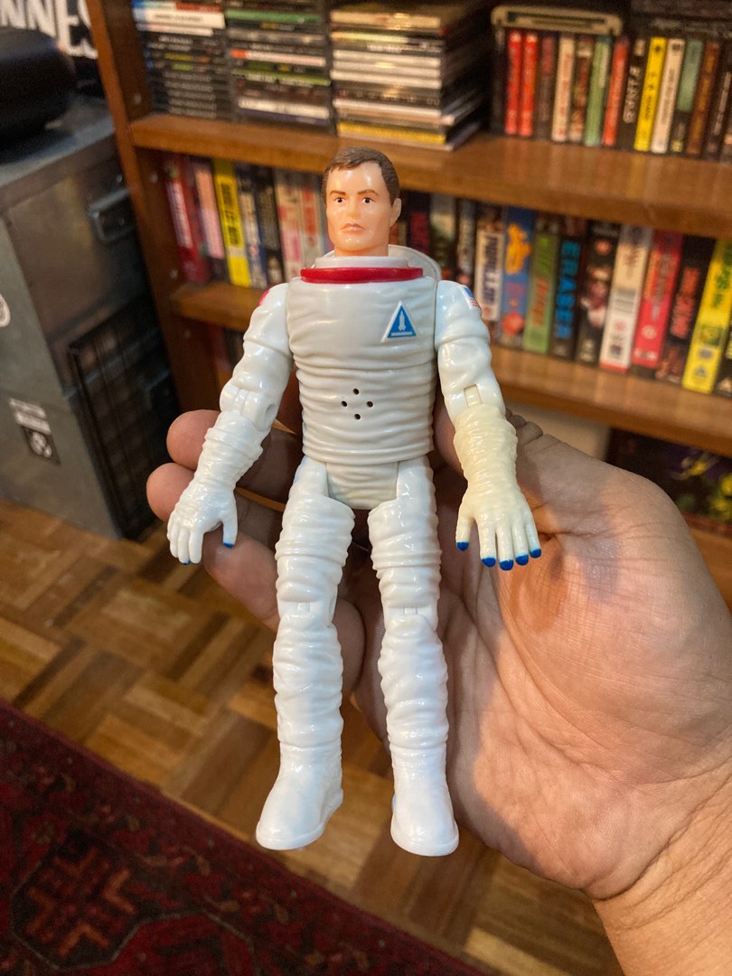 E.T. Extra Terrestrial Interactive ET Action Figure Toys R Us Exclusive ...