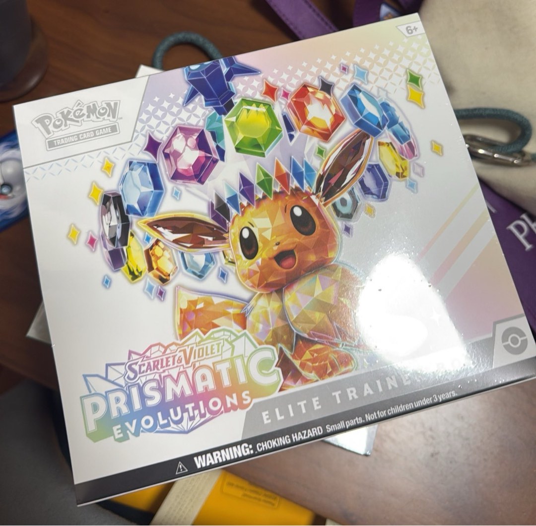 Ptcg sv8.5 ETB Prismatic Evolutions 伊貝 全新有膠 美版 英文版 Pokemon, 興趣及遊戲, 玩具 & 遊戲類 - Carousell