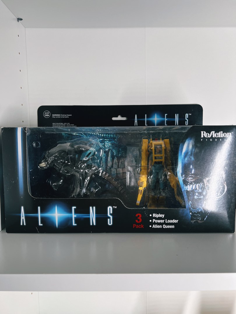 ReAction Aliens - Power Loader & Alien Queen, Hobbies & Toys, Toys ...