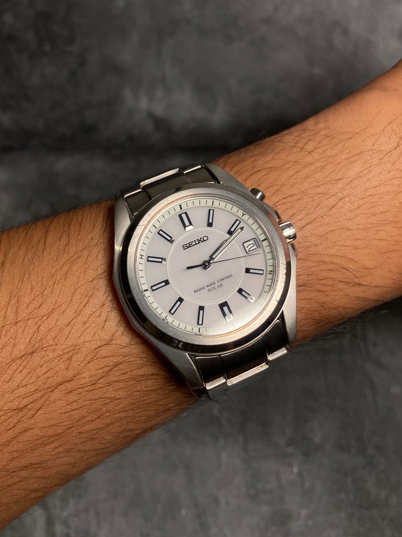 Seiko Solar Titanium, Fesyen Pria, Jam Tangan di Carousell