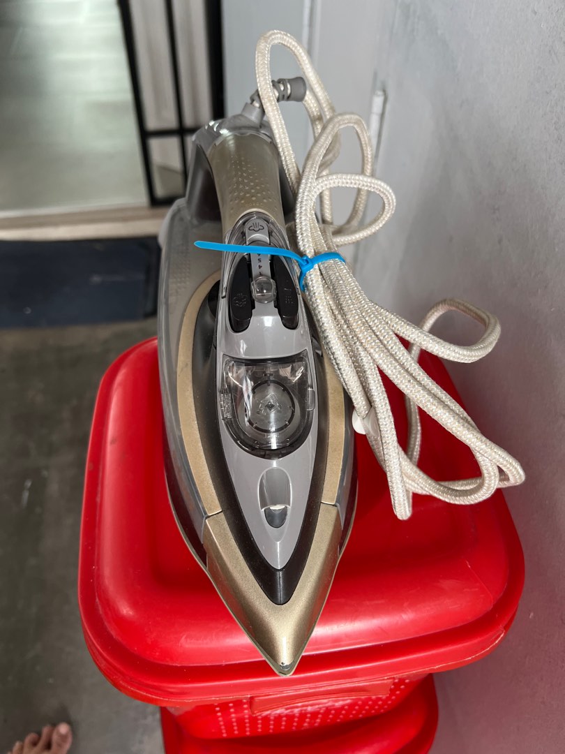 Philip steam iron $68,iron board $20, TV & Home Appliances, Irons ...