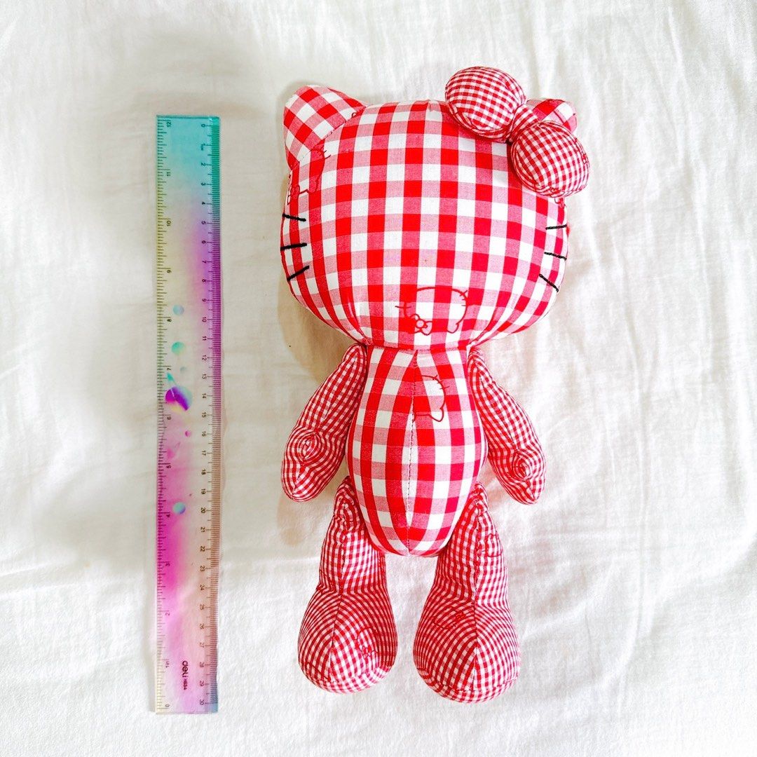 Tokyo Quolomo Hello Kitty Collection Red Color Limited Edition, Hobbies ...