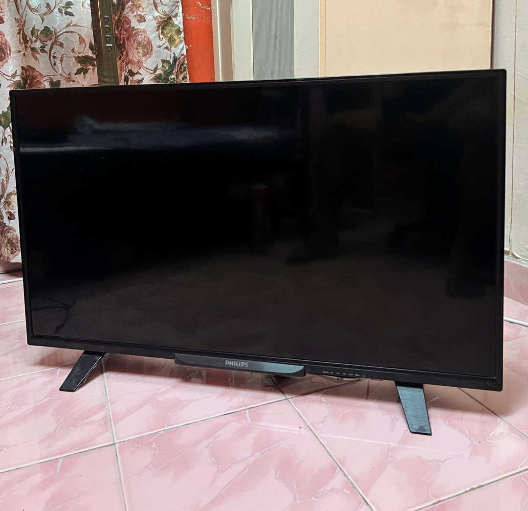 TV LED Philips (Faulty), TV & Home Appliances, TV & Entertainment, TV ...