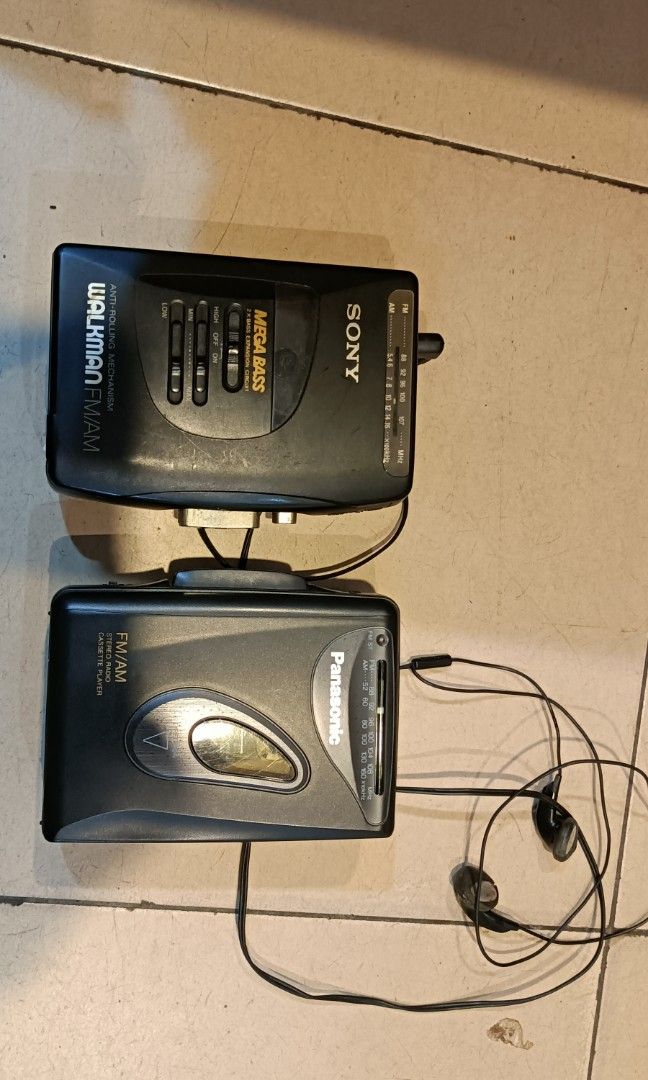 Vintage walkman, Hobbies & Toys, Collectibles & Memorabilia, Vintage ...
