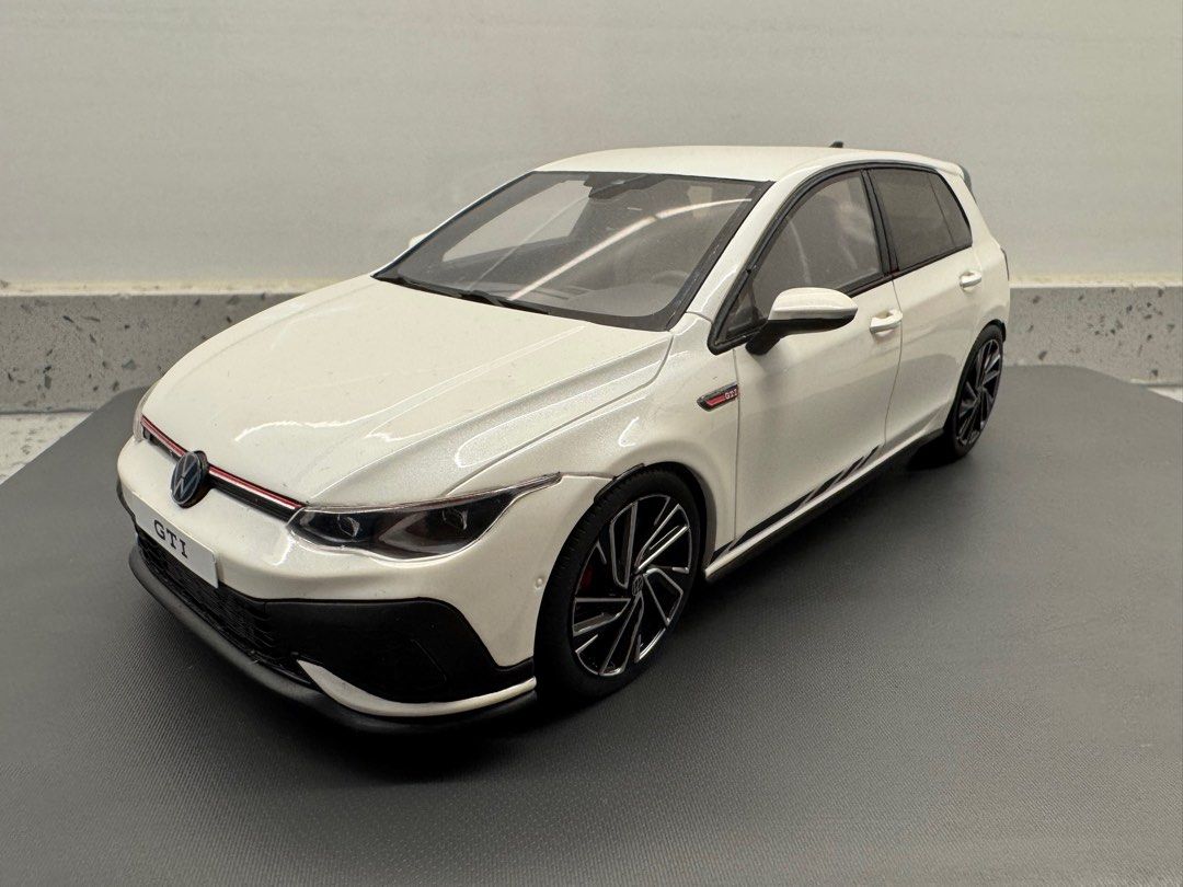 1/18 Volkswagen Golf GTI MK8 (white) Series No. 2, Hobbies & Toys, Toys ...