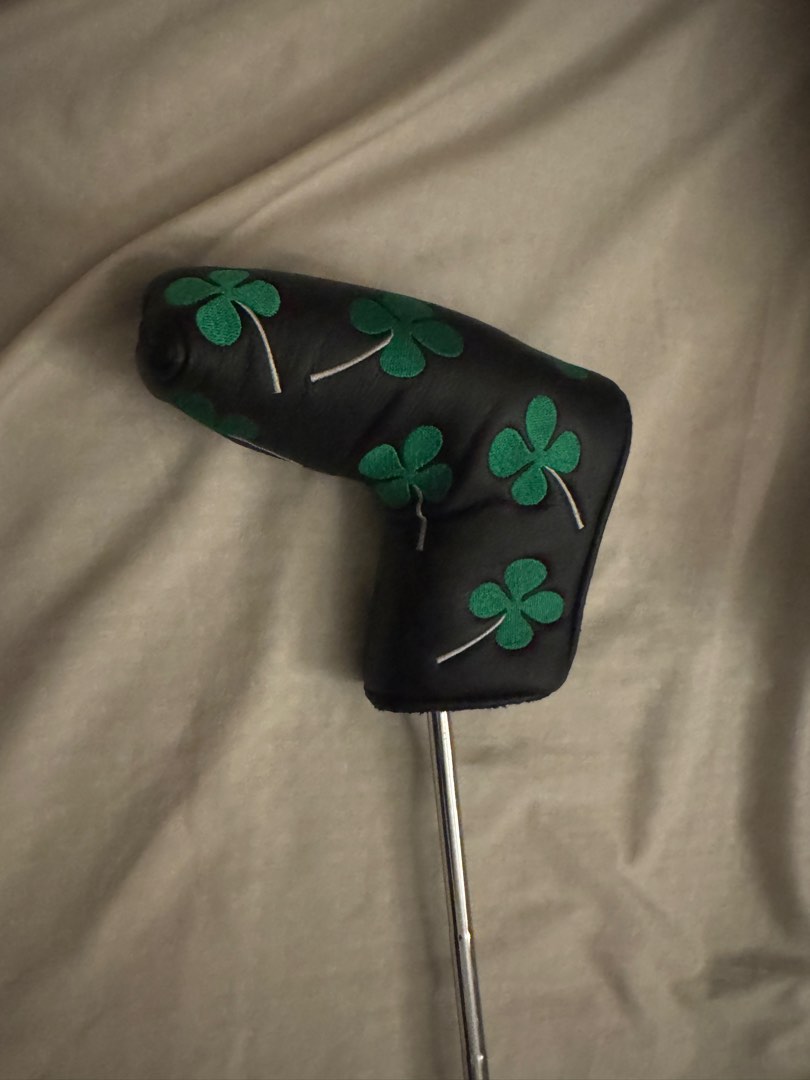 Dunlop putter, Sports Equipment, Sports & Games, Golf on Carousell