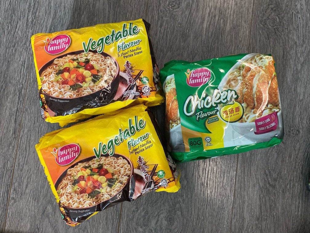 Happy Family - Chicken or Vegetable Flavour Instant Noodles 400g (Halal ...