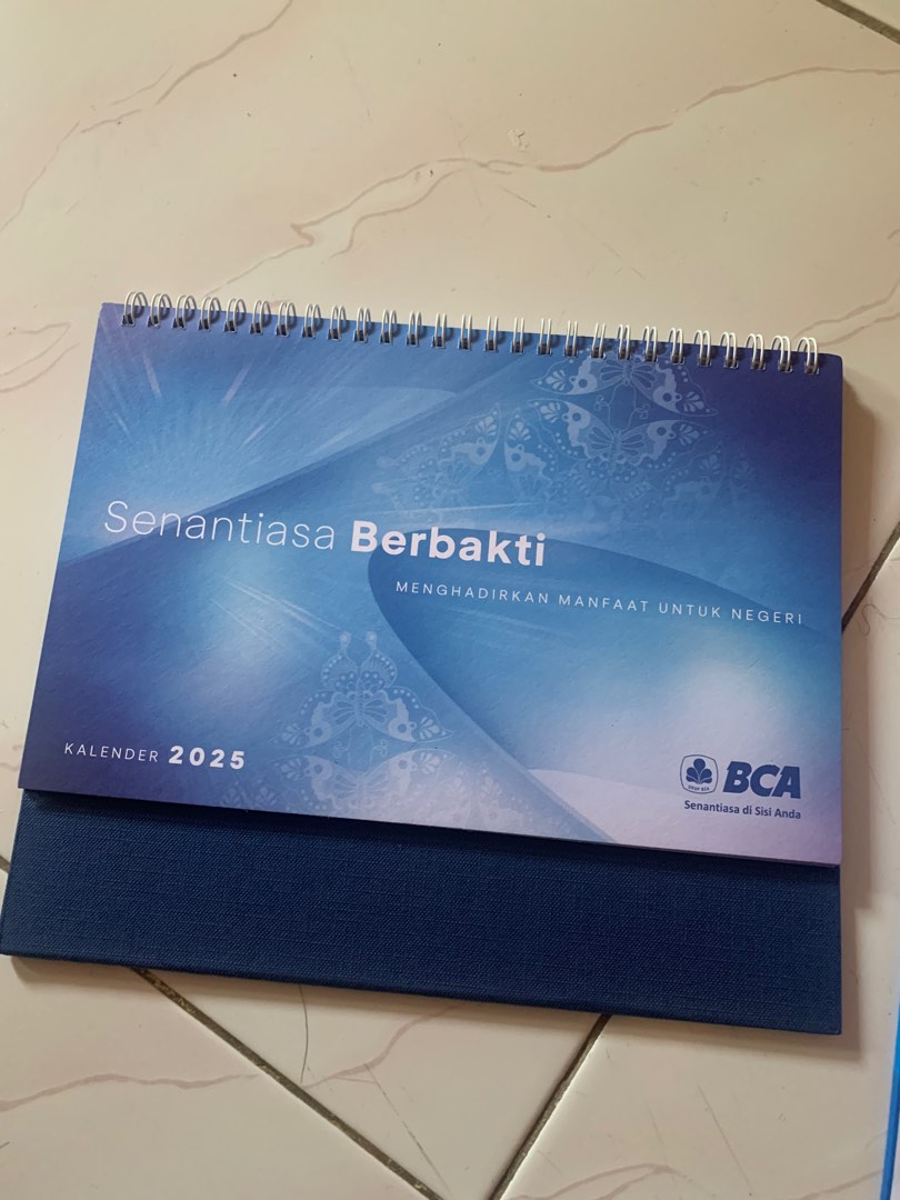 Kalender Meja BCA 2025, Barang Yang Dicari di Carousell