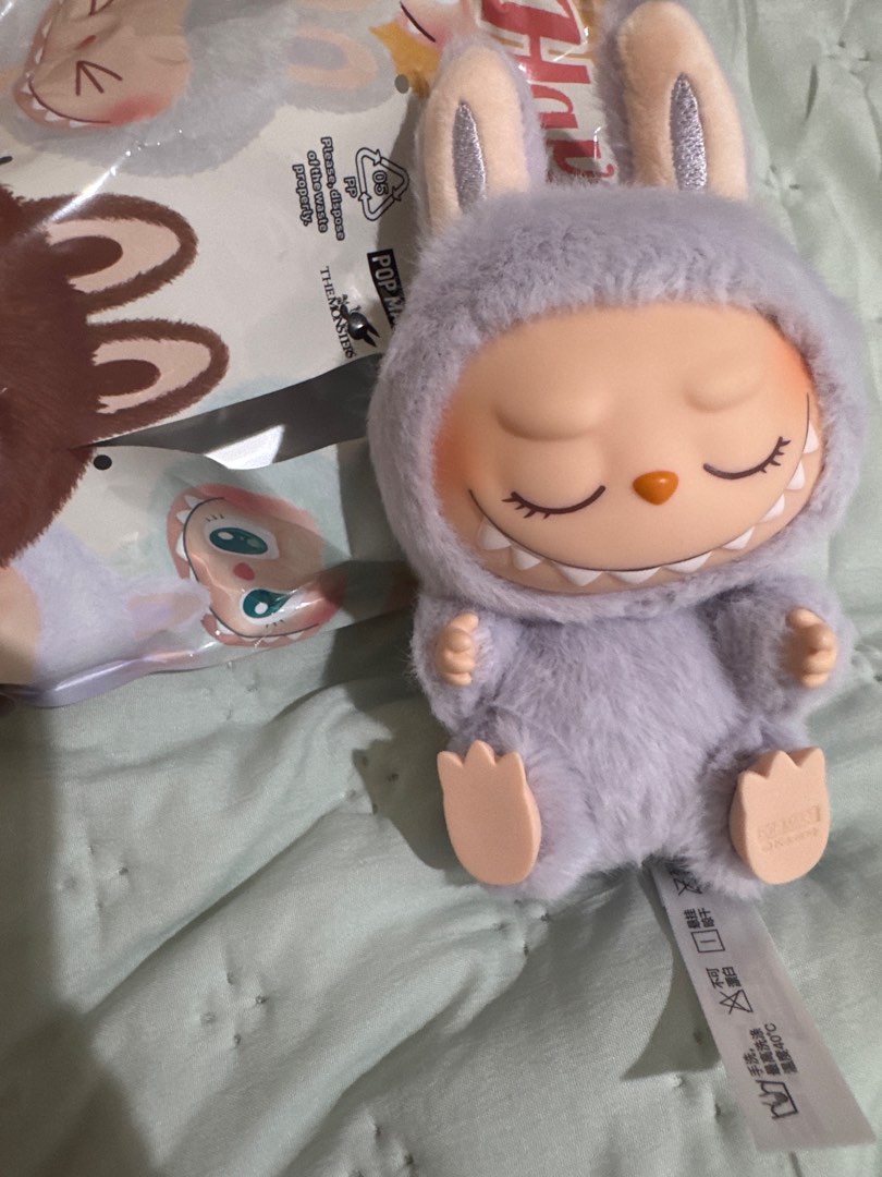 LABUBU V2 HAVE A SEAT ZIZI, Toys & Collectibles, Mainan di Carousell