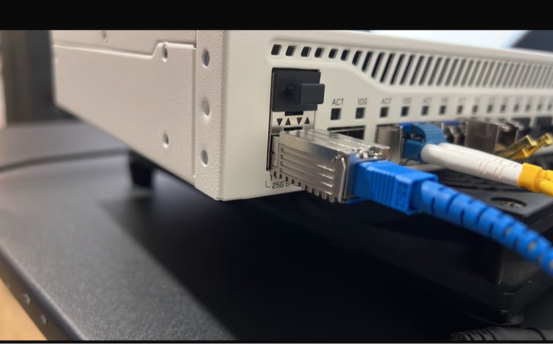 MikroTik CCR2004-1G-12S+2XS Carrier Grade Cloud Core Gigabit SFP 10G ...