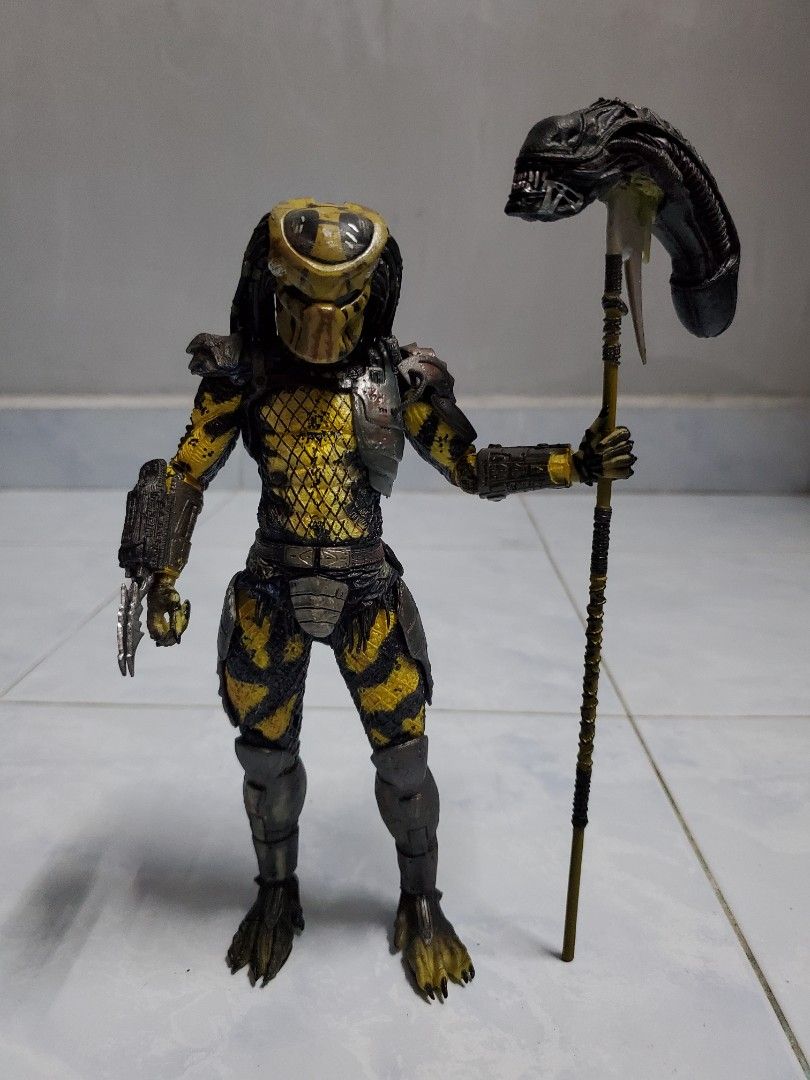 Neca Wasp Predator, Hobbies & Toys, Toys & Games on Carousell