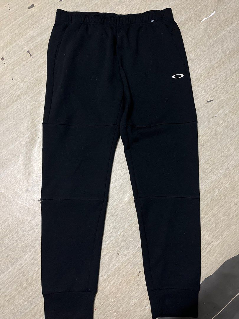 Oakley Performance Jogger, Men's Fashion, Bottoms, Joggers on Carousell