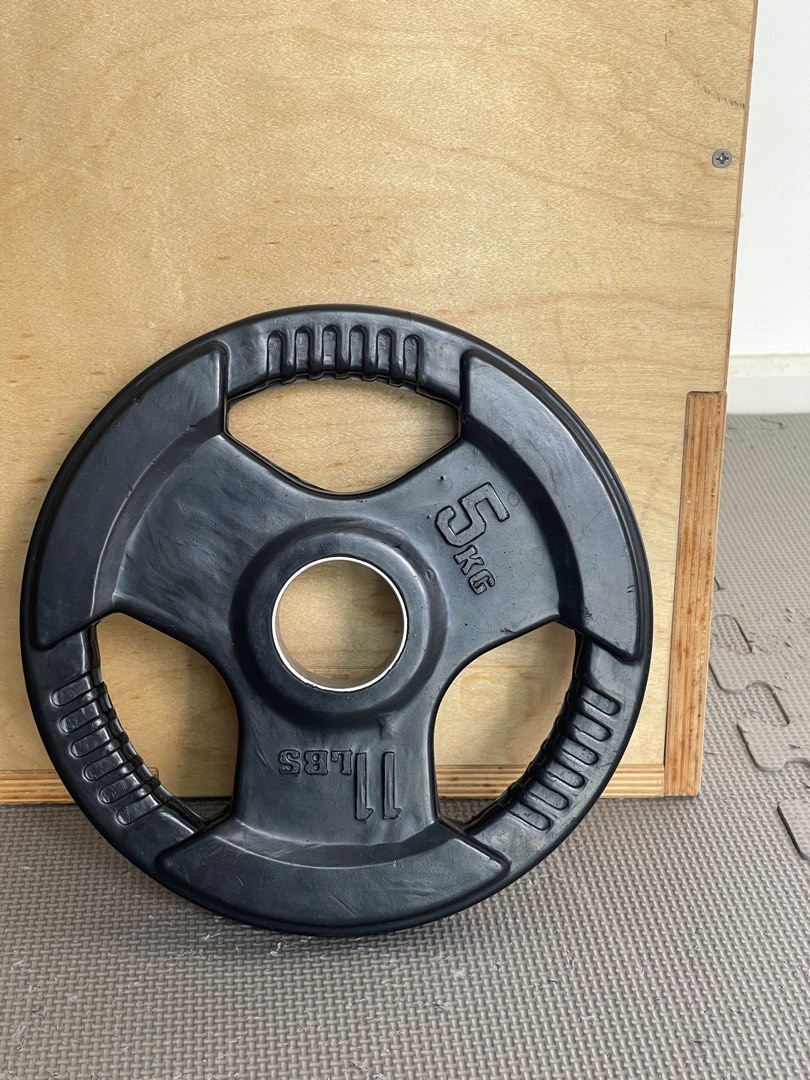 Olympic Size Rubberised Weights 5 kilo, Sports Equipment, Exercise ...