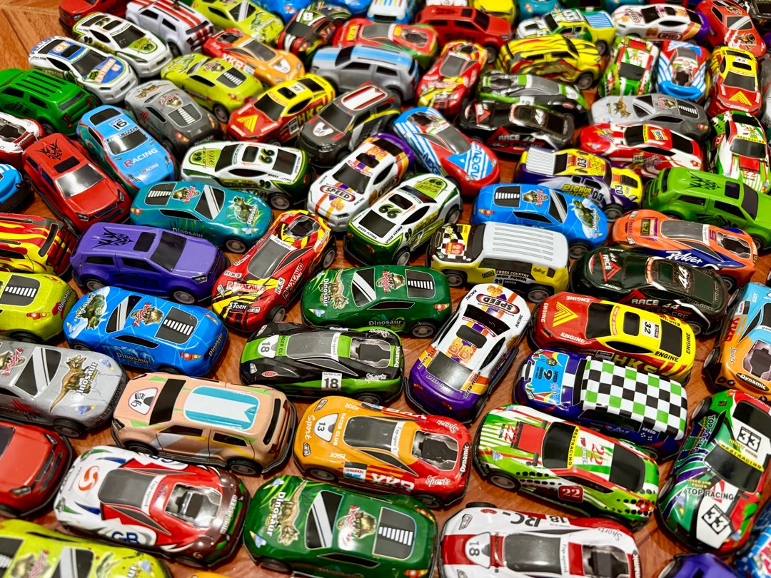 Pull back cars /matchbox type, Hobbies & Toys, Toys & Games on Carousell