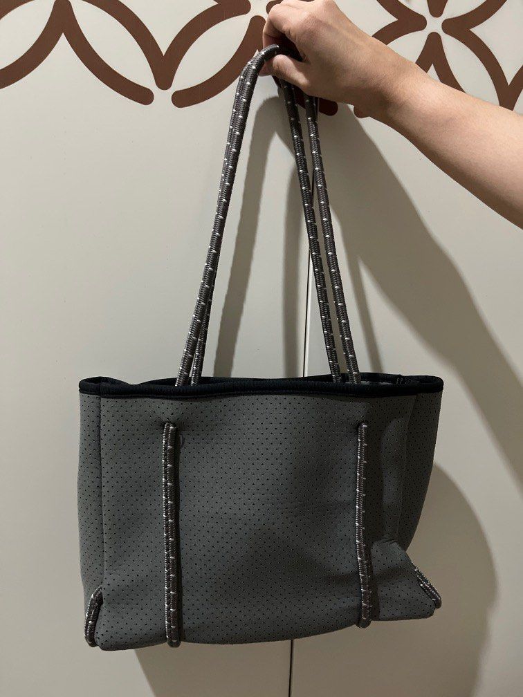 Tas kantor santai main // unik bahan busa jok mobil abu2, Fesyen Wanita ...