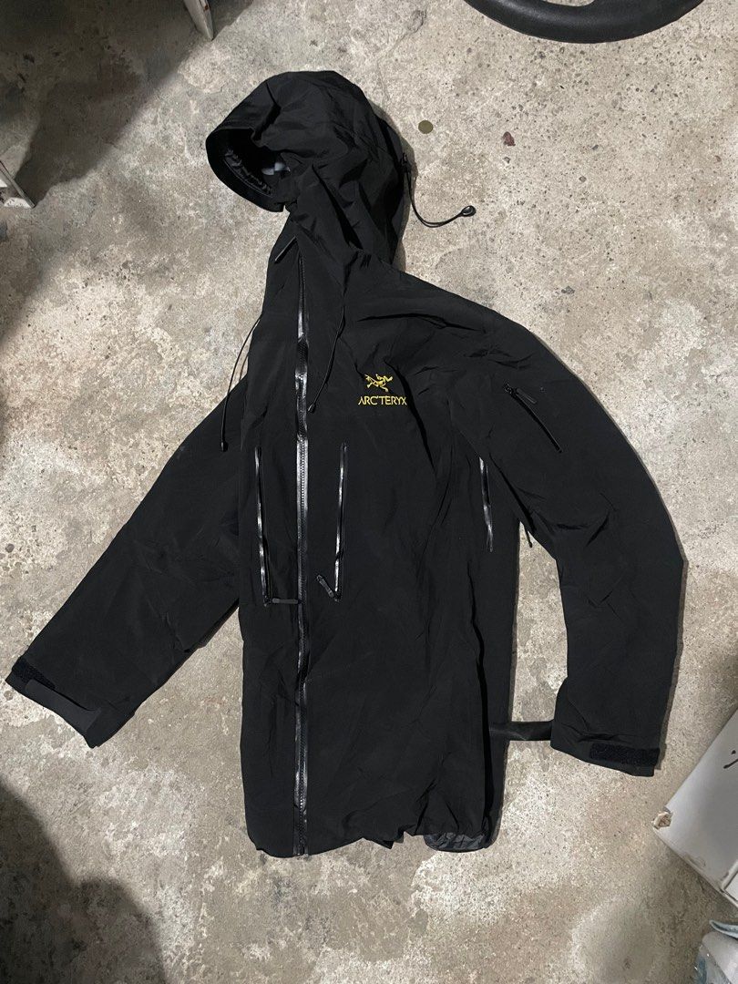 Arc'Teryx Alpha SV Gore-tex Jacket, Men's Fashion, Activewear on Carousell