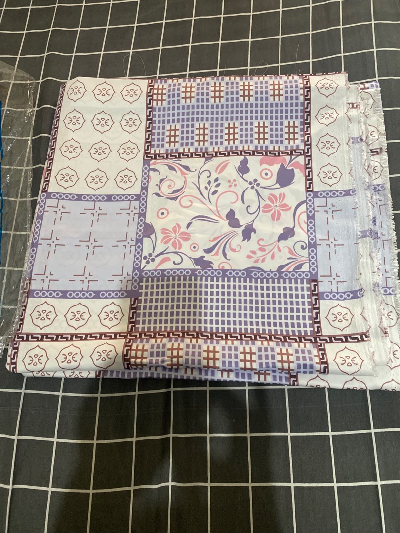 Bahan Kain dari Fancy motif 2.5 x 2 meter, Fesyen Wanita, Pakaian ...