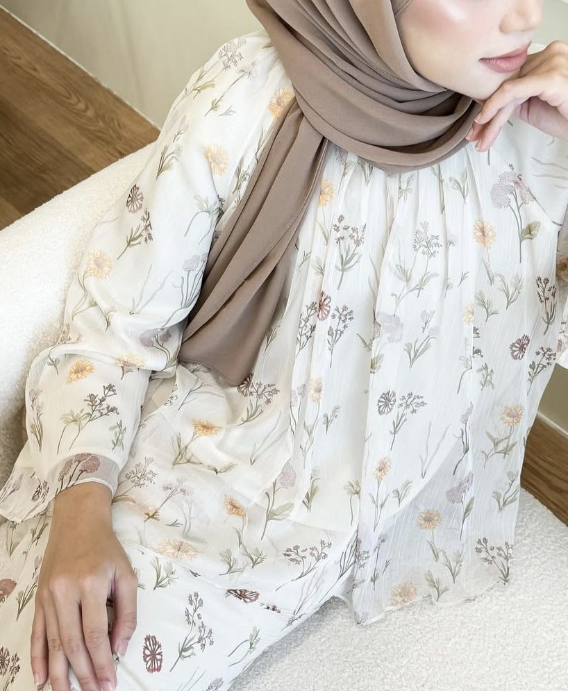 'Baju Raya' brand GUZEL , Np : 219, Women's Fashion, Muslimah Fashion ...