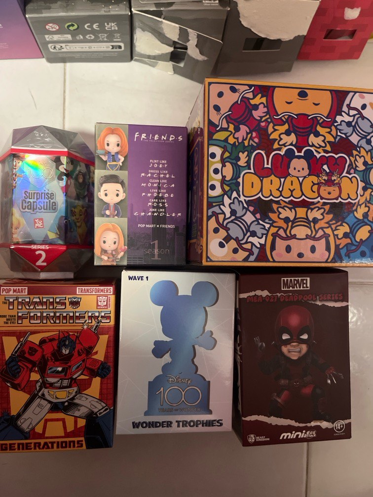 Blind box bundle Disney surprise capsule friends lucky dragon ...