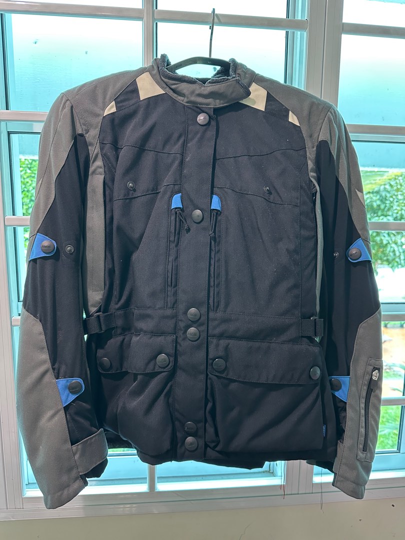 BMW Motorrad GS DRY suit, Motorcycles, Motorcycle Apparel on Carousell