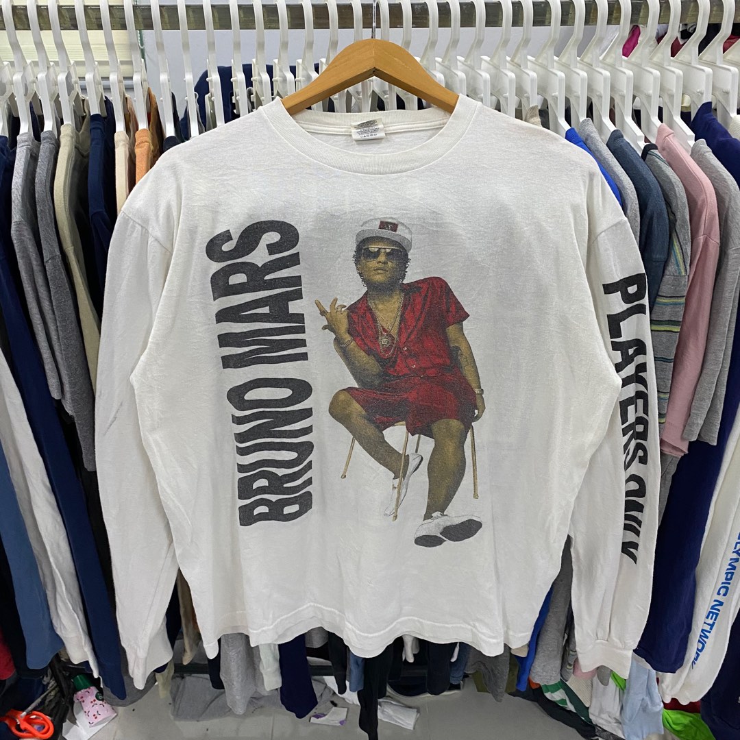 Bruno Mars XXIVK Magic World Tour, Men's Fashion, Tops & Sets, Tshirts ...