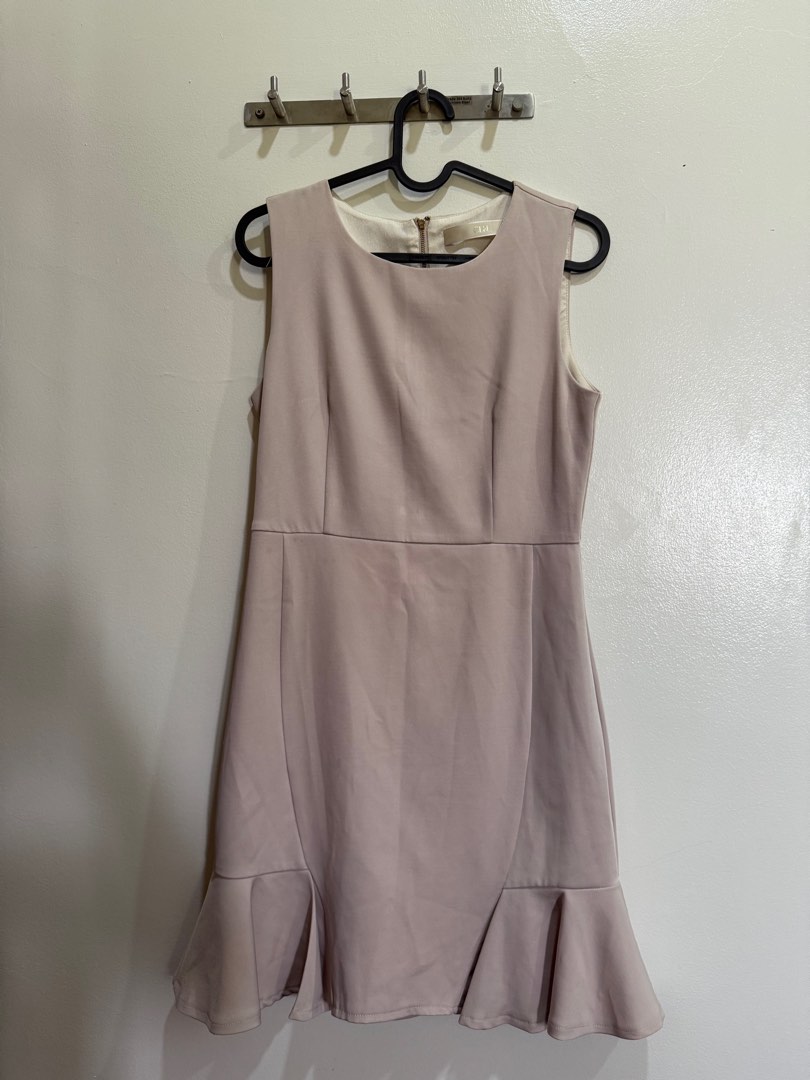 CLN Dress, Women's Fashion, Dresses & Sets, Dresses on Carousell