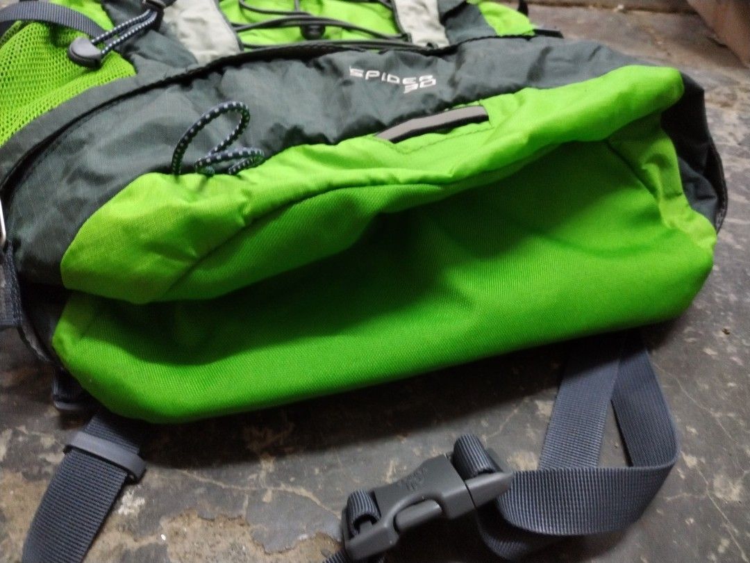 Deuter Spider Hiking Backpack Bag, Community on Carousell