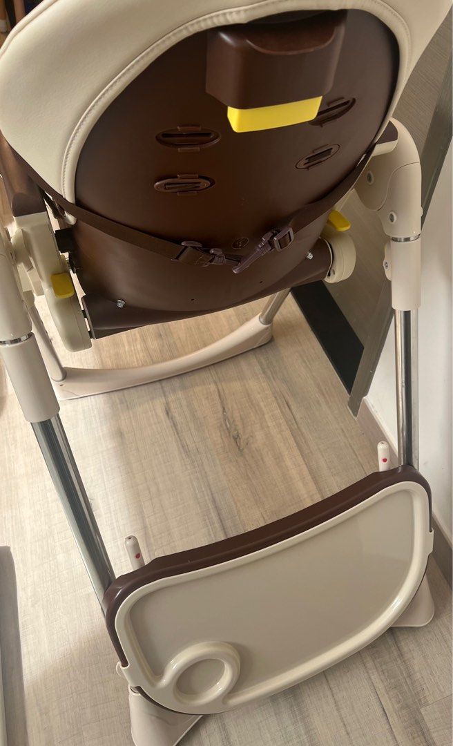 80% new Dot to Dot x aguard Baby High Chairs $150, 兒童＆孕婦用品, 護理及餵哺, 護理及餵 ...