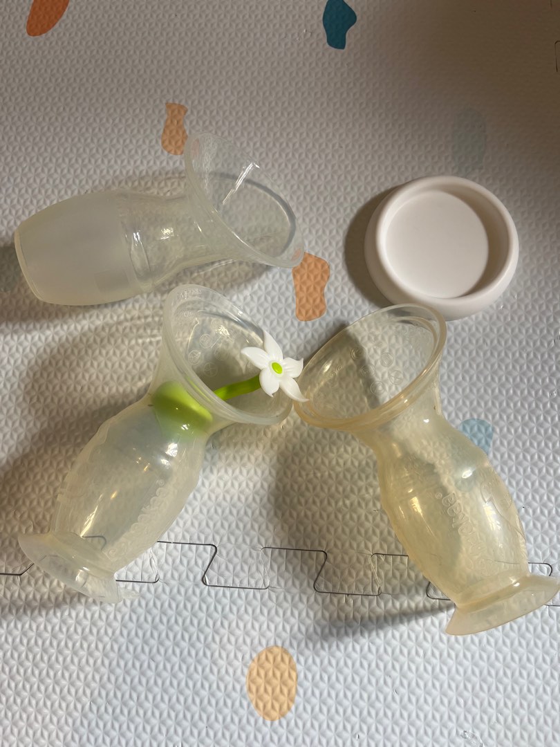 Original Hakaa Breast Pump bundle, Babies & Kids, Nursing & Feeding ...