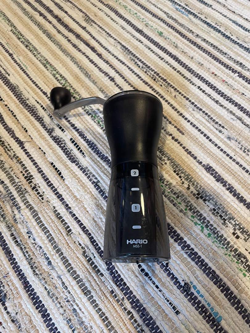 Hario Mini Mill Slim Hand Coffee Grinder, TV & Home Appliances, Kitchen ...