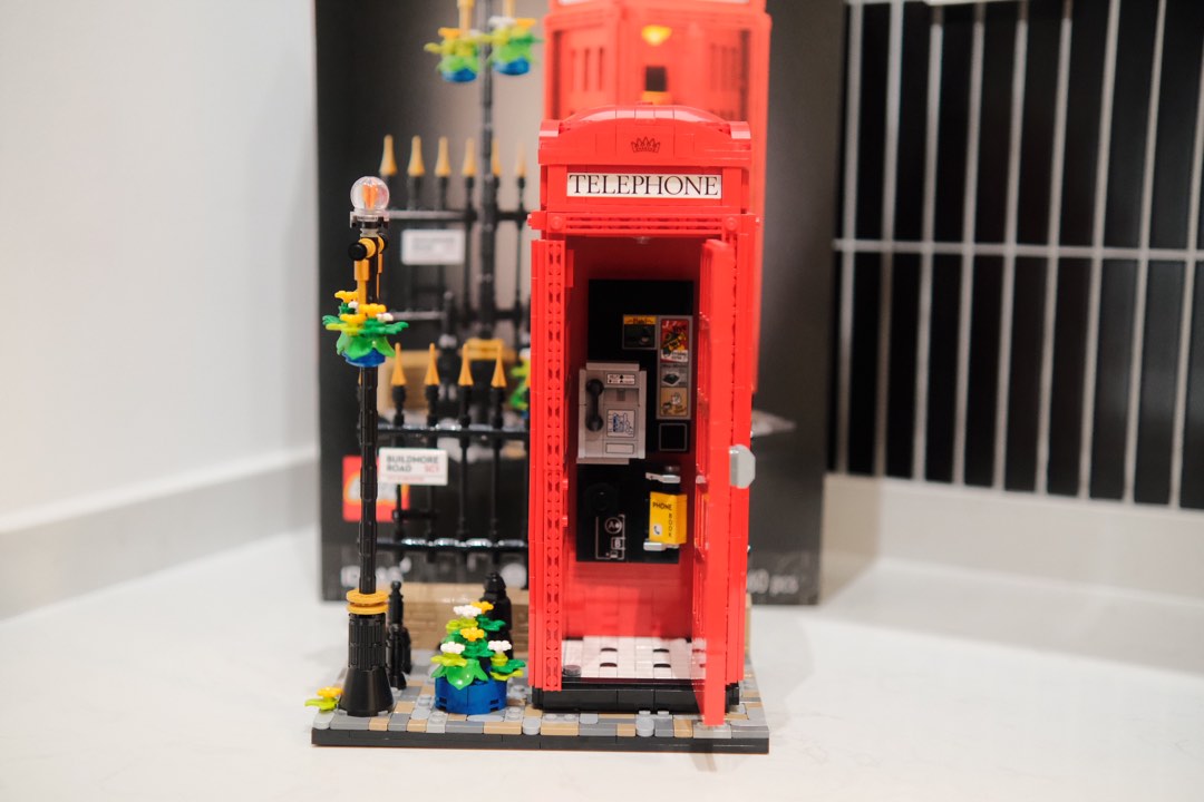 LEGO RED LONDON Telephone Box, Hobbies & Toys, Toys & Games on Carousell