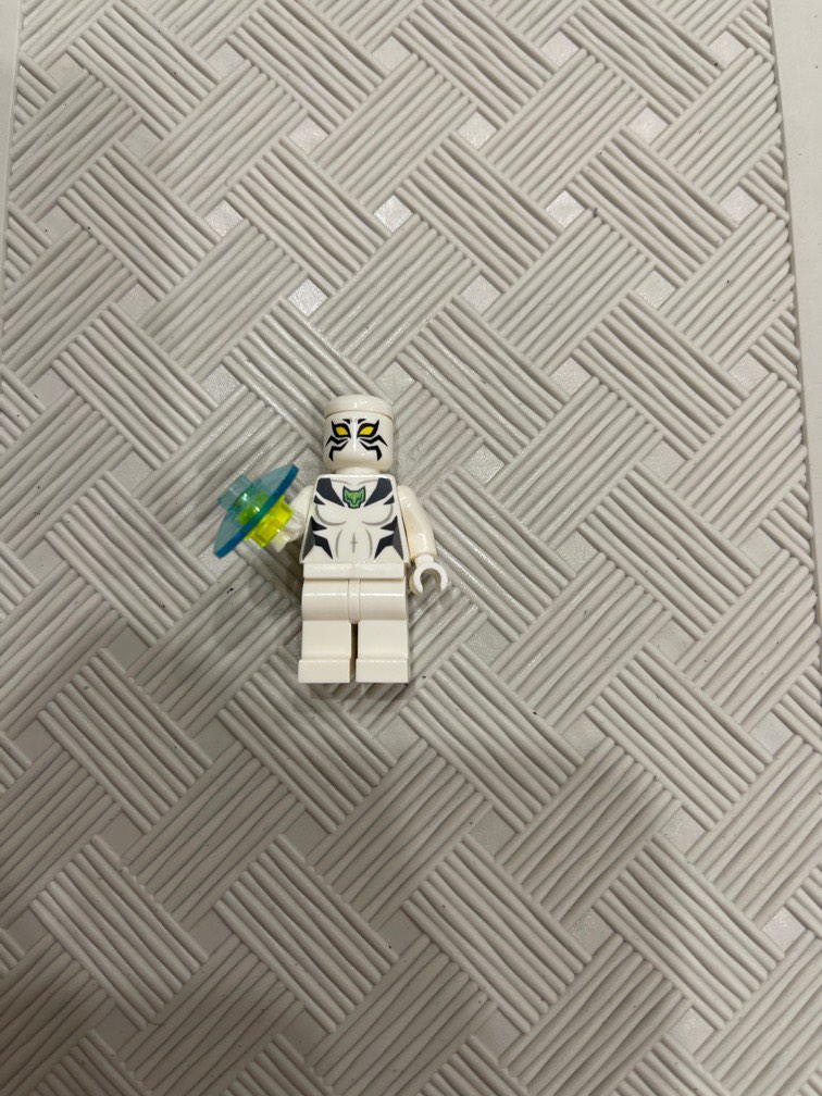 Lego white tiger minifgure, Hobbies & Toys, Toys & Games on Carousell