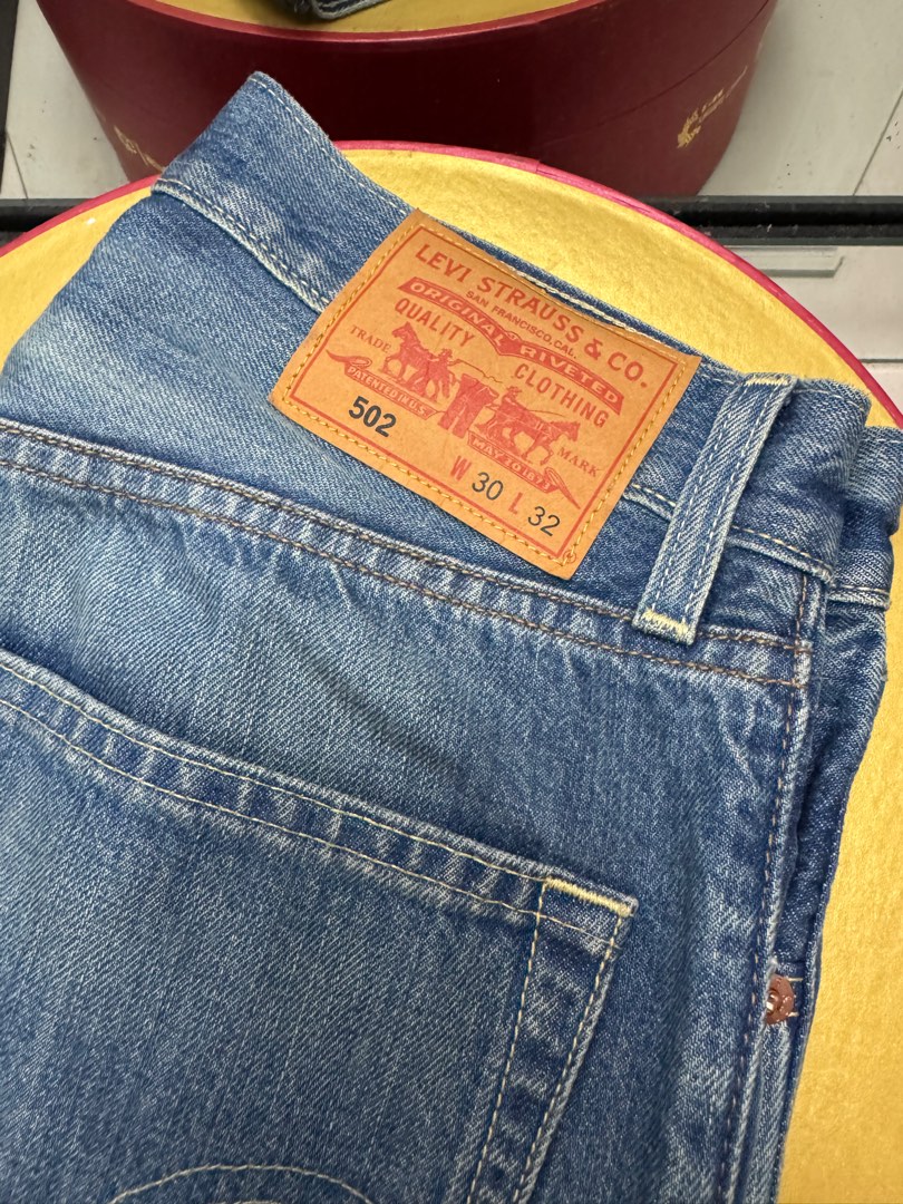 Levis 502 Light Blue Jeans W30 L32, Men's Fashion, Bottoms, Jeans on ...