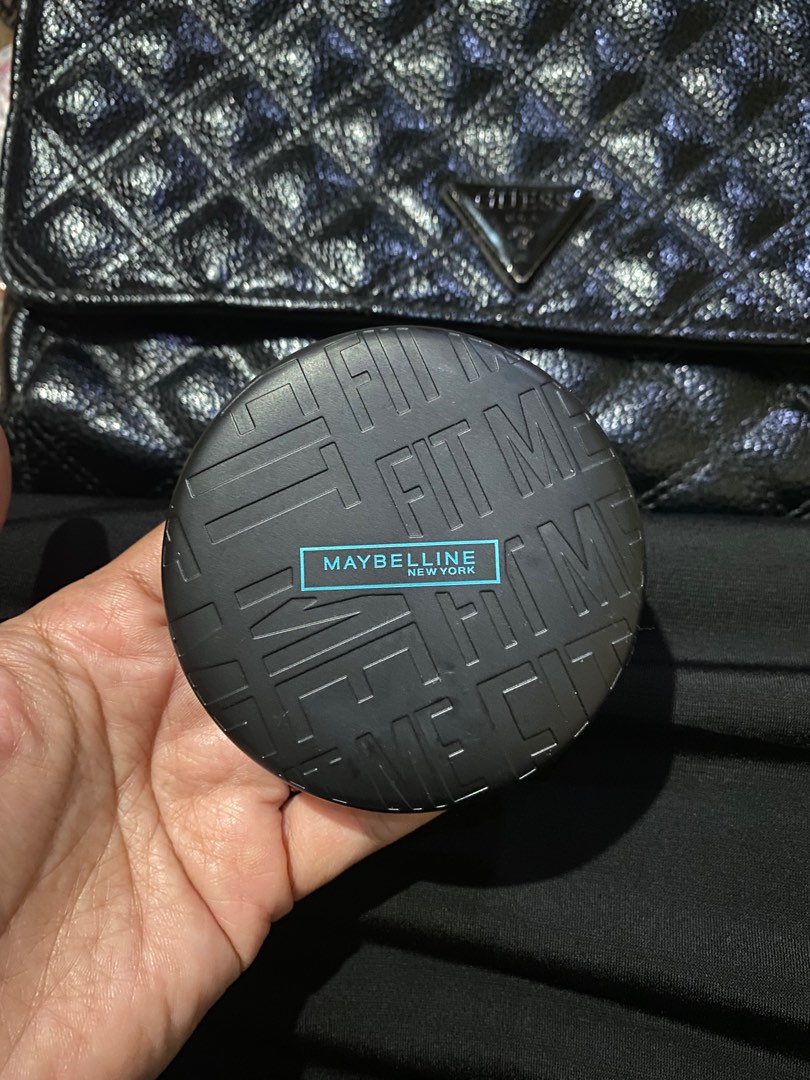 Maybellin fit me matte / bedak maybellin, Kesehatan & Kecantikan, Rias Wajah di Carousell