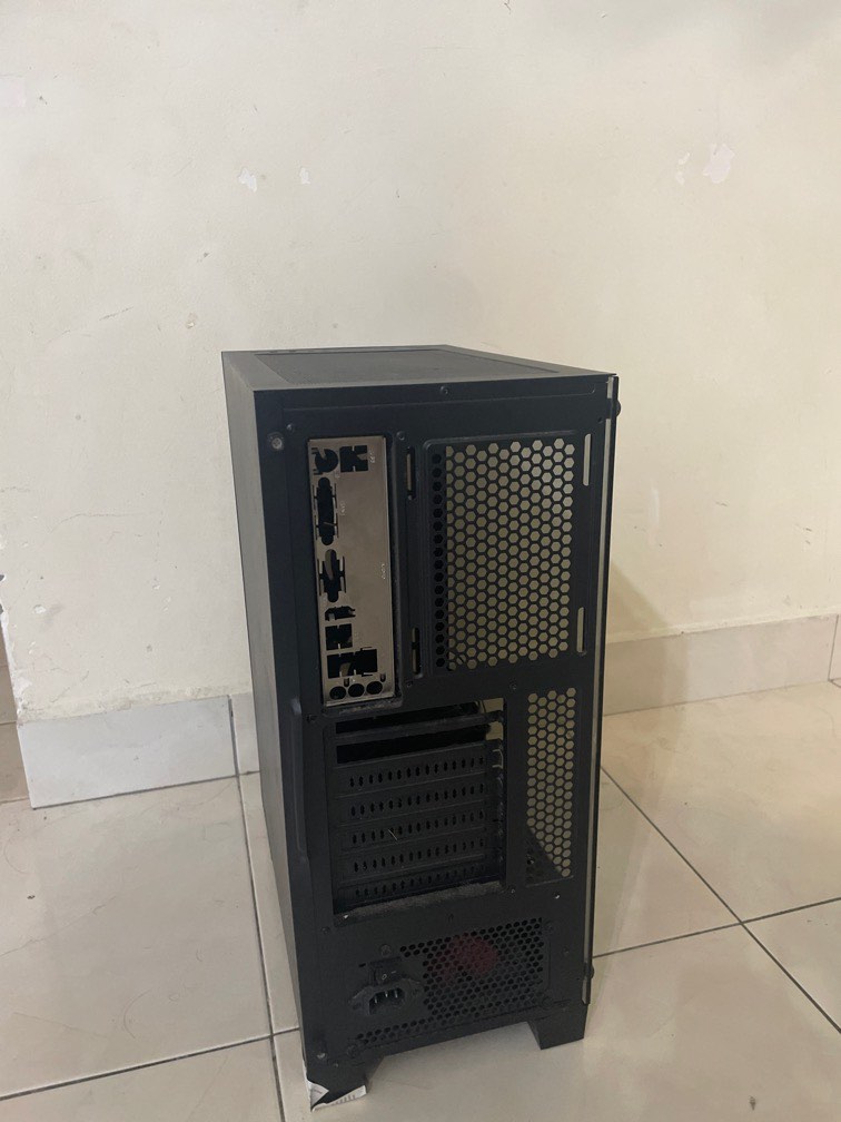 pc case with tampered glass, Computers & Tech, Desktops on Carousell