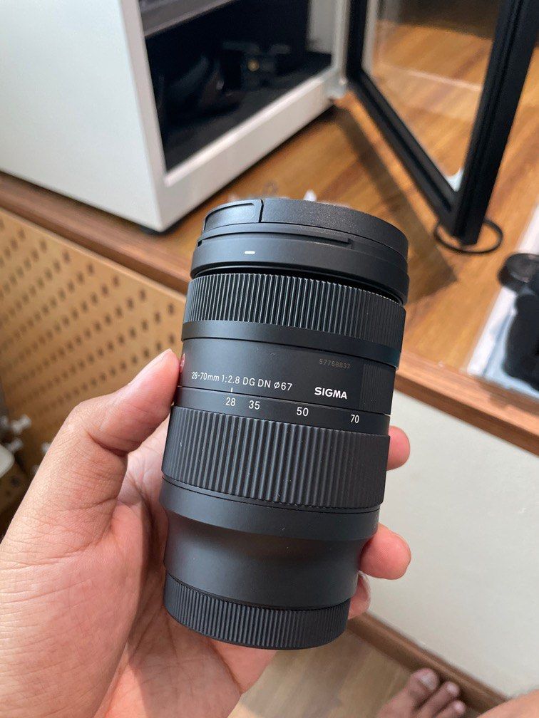 Sigma 28-70mm f2.8 FE Sony Mount, Photography, Lens & Kits on Carousell