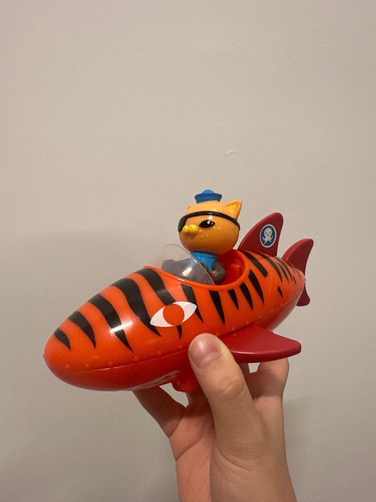 The octonauts kwazii talking tiger shark Gup-B, Hobbies & Toys, Toys ...