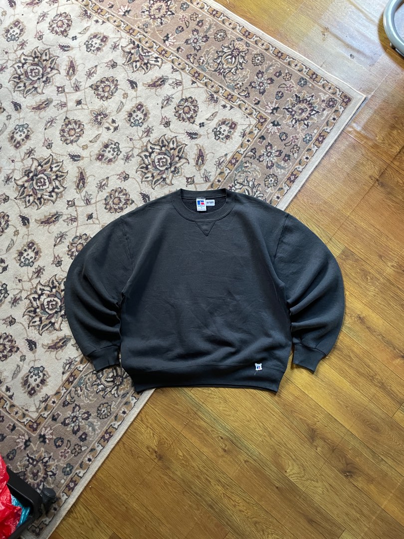 VINTAGE RUSSELL, Men's Fashion, Tops & Sets, Hoodies on Carousell