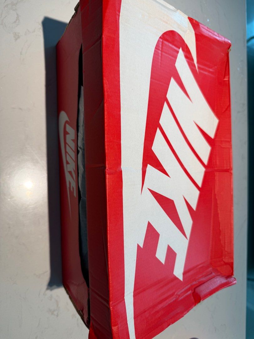 Air Shake Ndestrukt, Men's Fashion, Footwear, Sneakers on Carousell