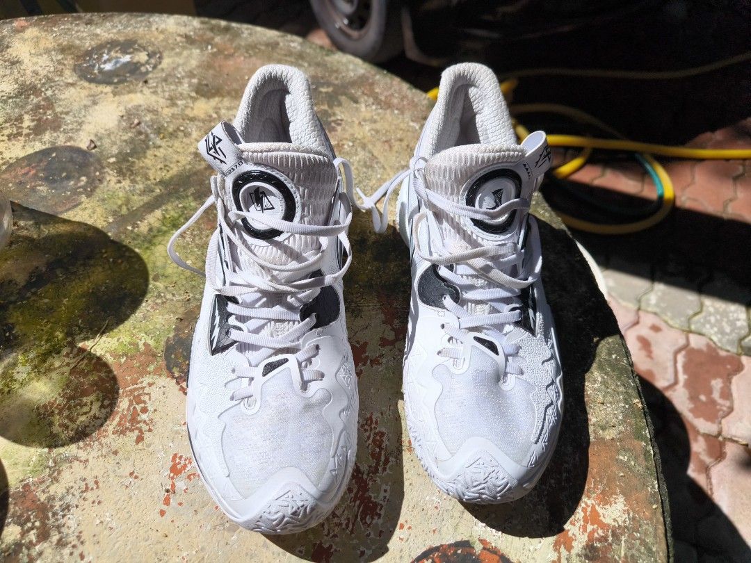 Anta Shockwave 5, Men's Fashion, Footwear, Sneakers on Carousell