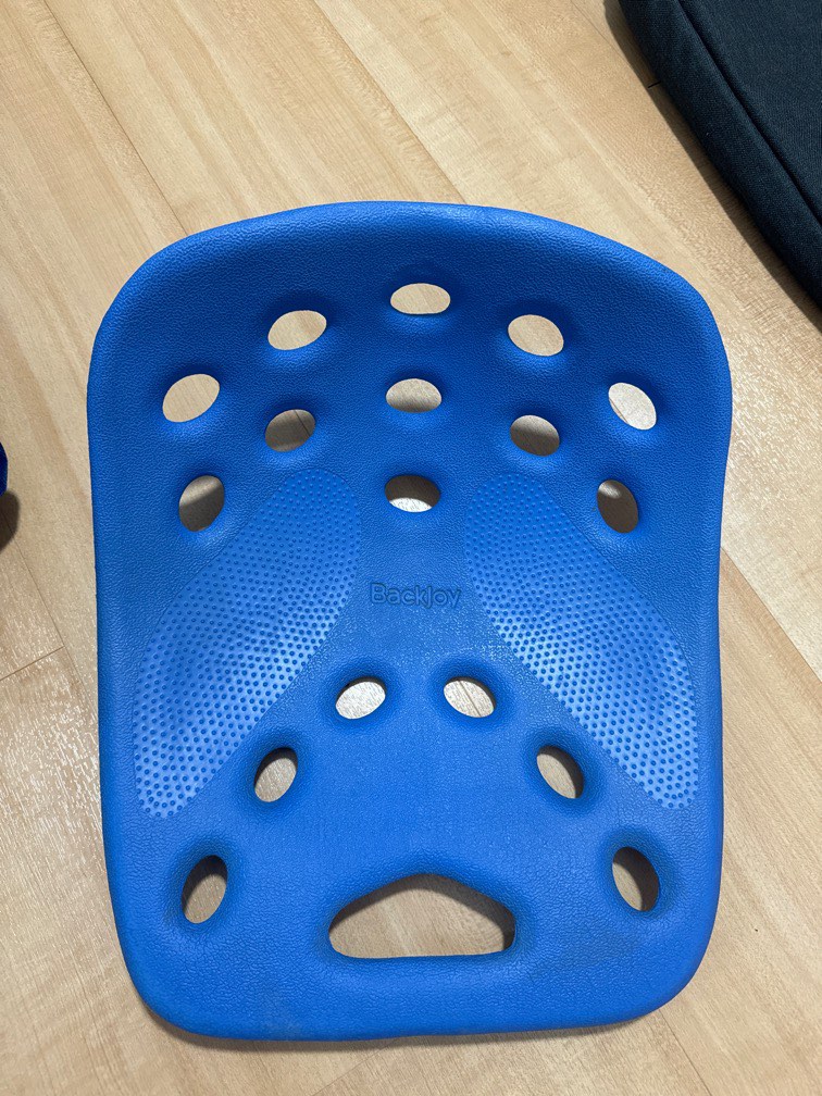 Backjoy SitSmart Posture back support, Health & Nutrition, Braces, Support & Protection on Carousell