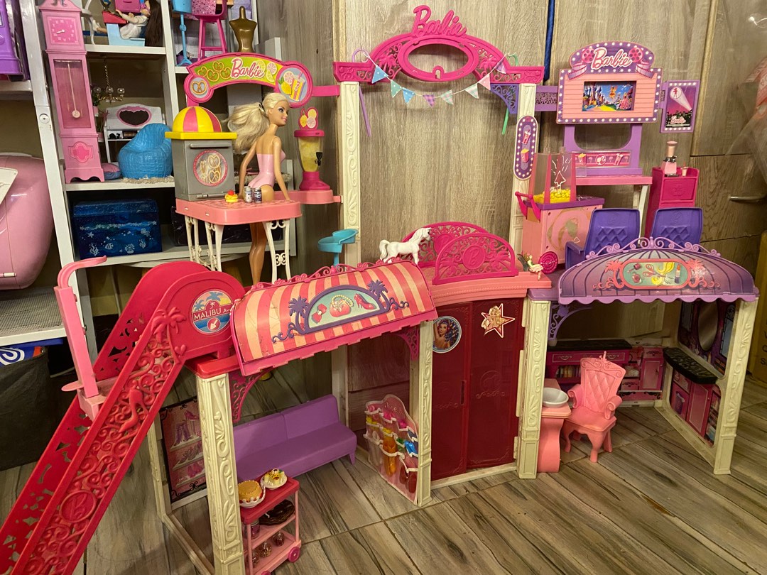 Barbie Mall, Hobbies & Toys, Toys & Games on Carousell