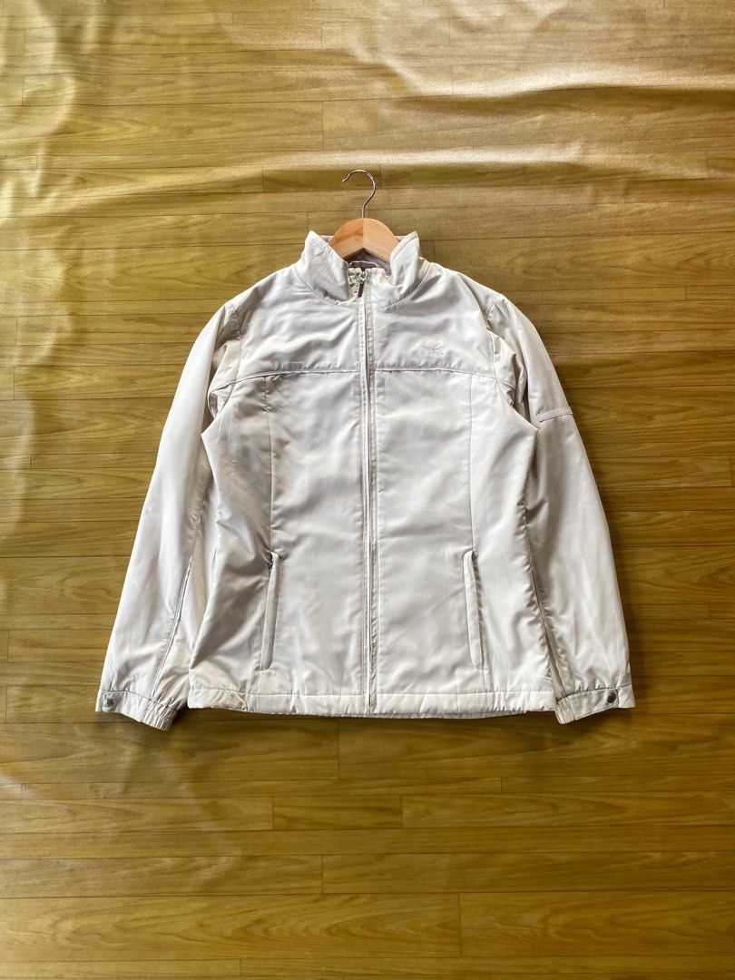 Burberry Golf Jacket, Women's Fashion, Coats, Jackets and Outerwear on ...