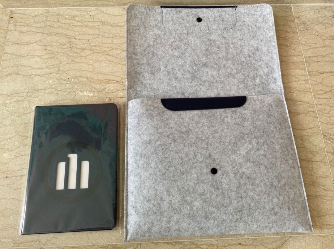 Felt document folder bag + FREE notebook [cards, VCDs available ...