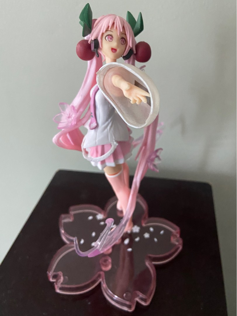 Hasune Miku - Doll - Decluttering, Hobbies & Toys, Toys & Games on ...